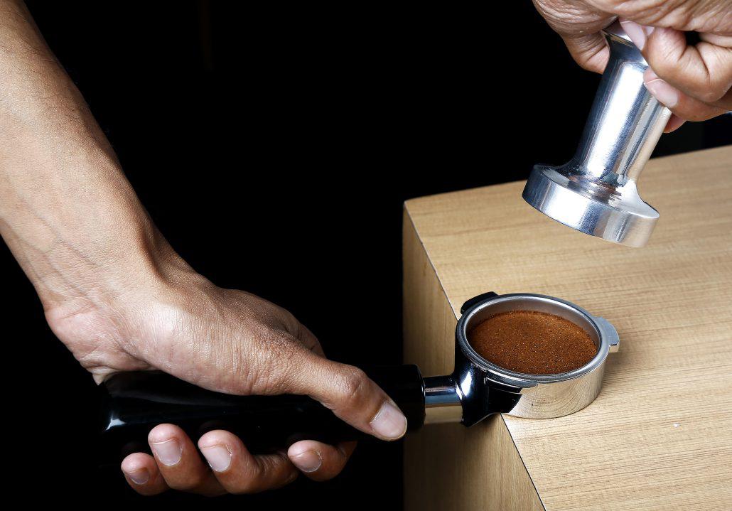 چرا سرعت عصاره گیری از قهوه تازه و کهنه متفاوت است؟ - آکادمی کافه نیرو